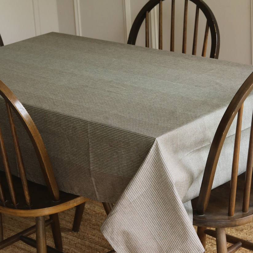 Wipeable & Anti-Slip Cotton Tablecloth | The Yard House